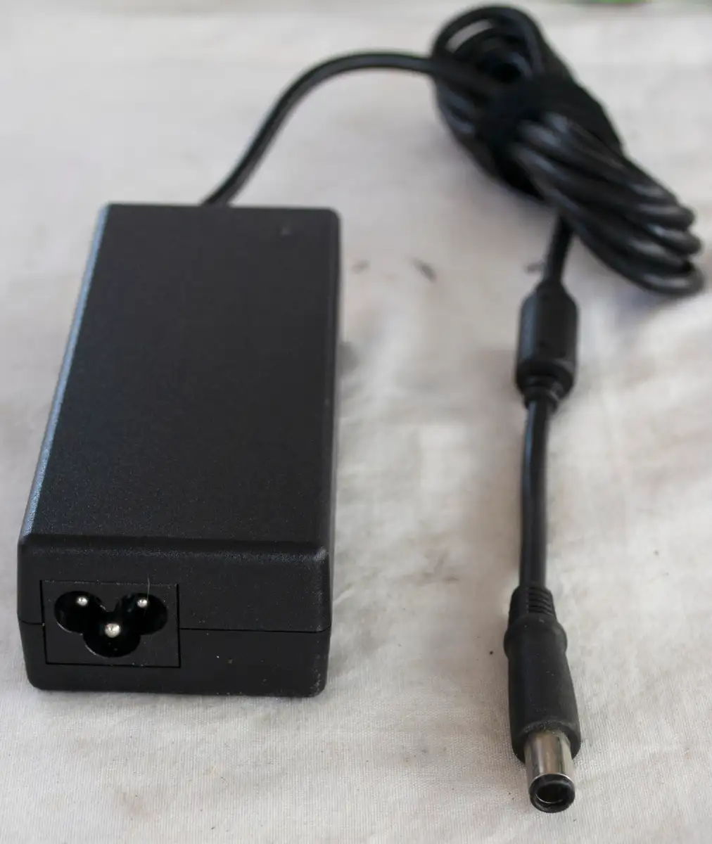 Brand new original Dell Big pin Laptop chargers, 65 watt, output 19.5v ...